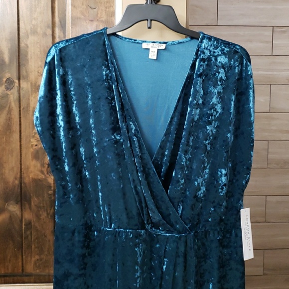 London Style | Dresses | London Style Collection Woman Velvet Dress ...